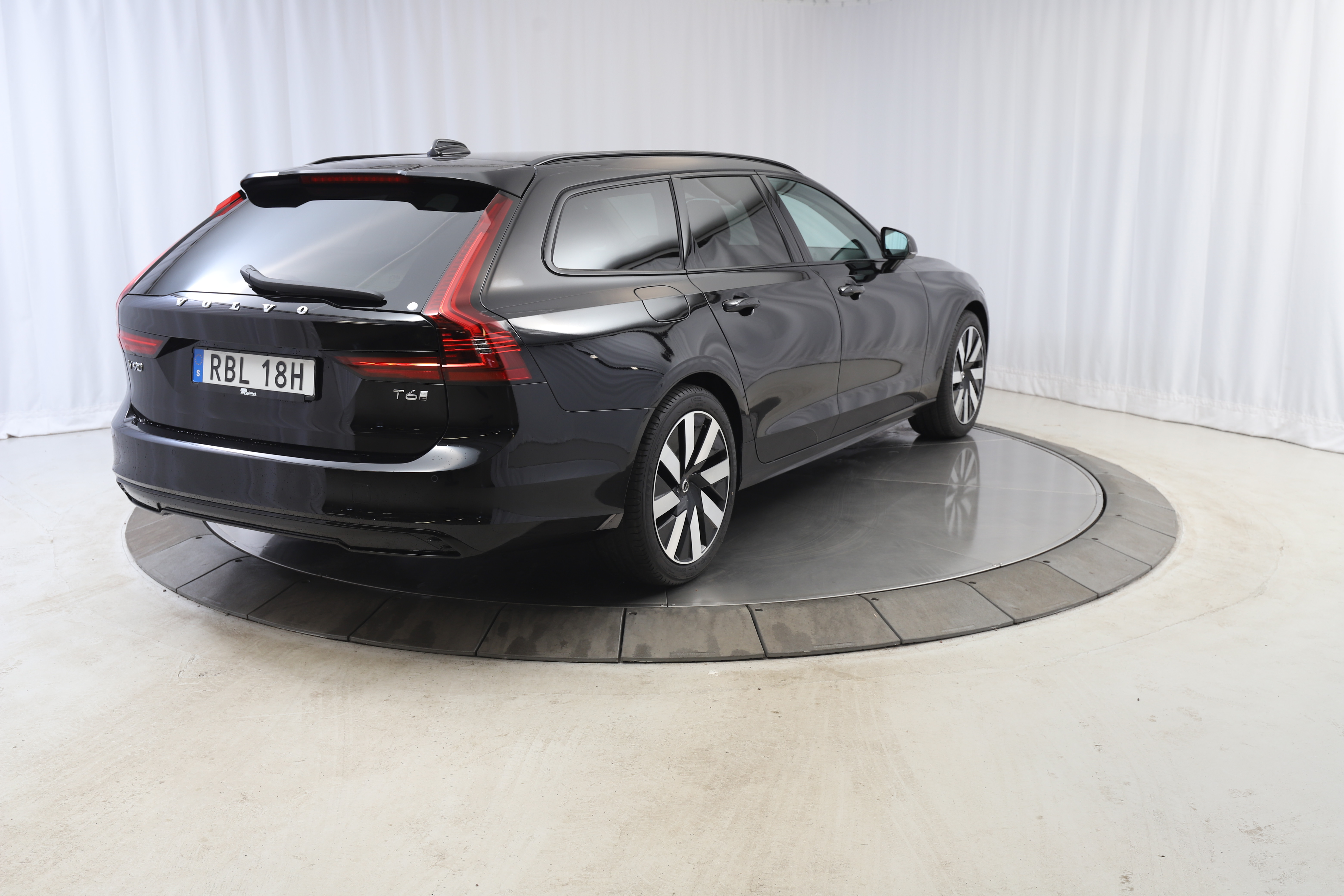 Volvo V90 T6 Plus Dark RBL18H | Rejmes